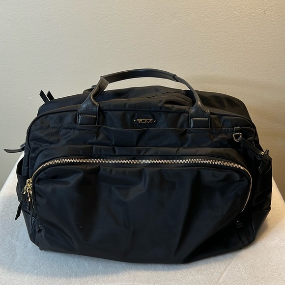 Tumi | Bags | Tumi Voyageur Athena Carryall Tote | Poshmark